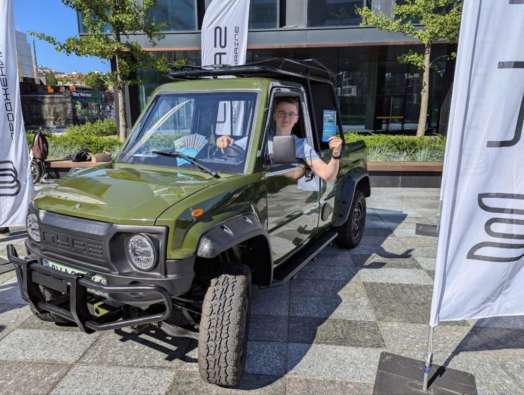 В Україні презентували новий електричний пікап LUAZ 4×4: що відомо про ...